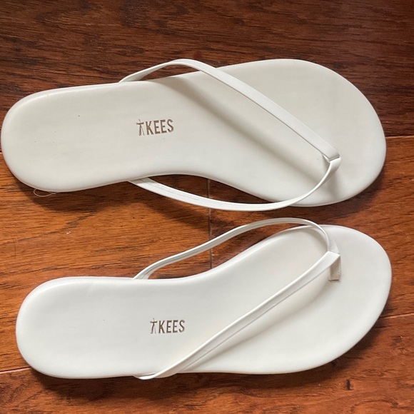 TKEES | Shoes | Tkees Womens Cream Sandals | Poshmark